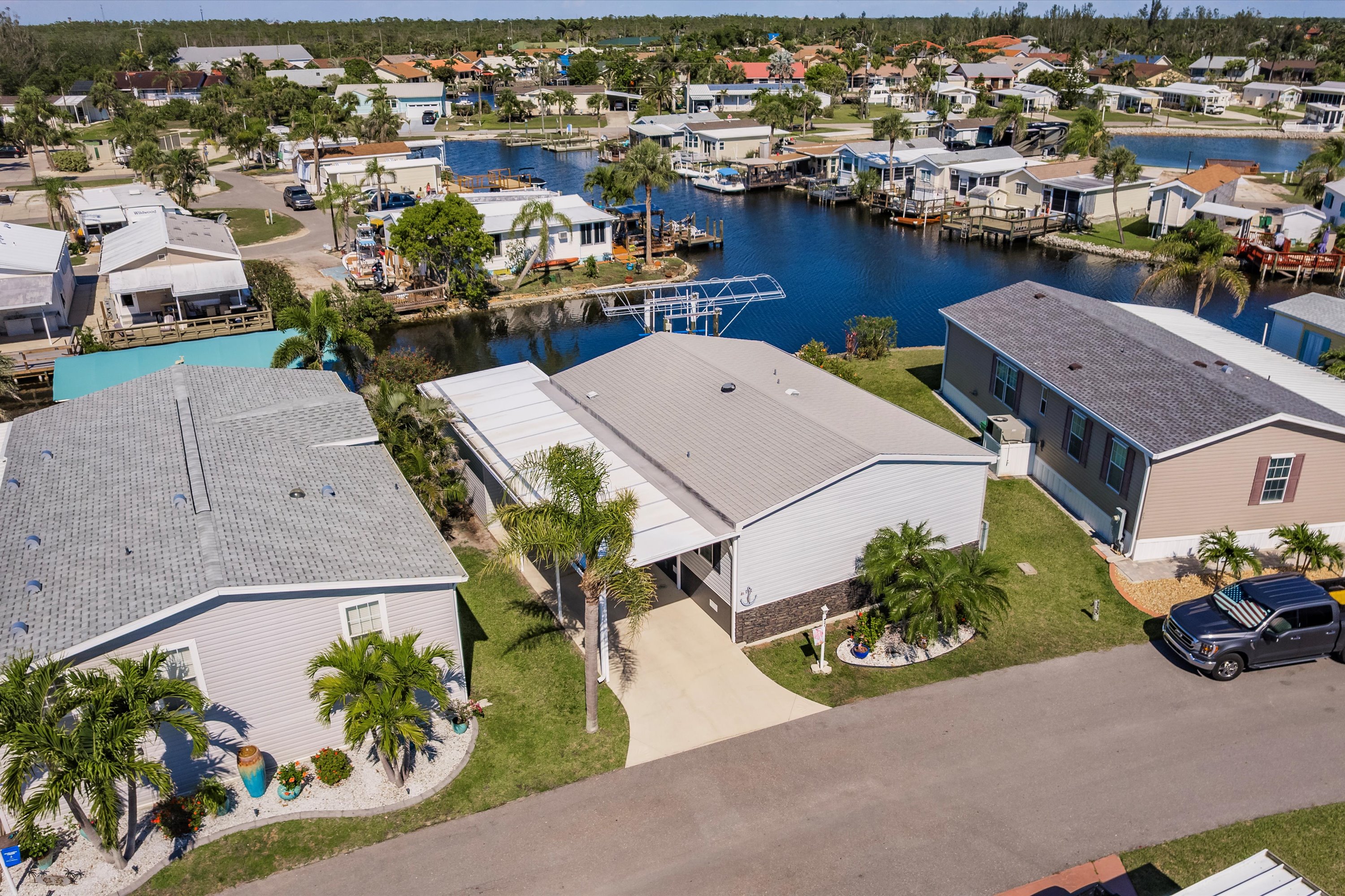 21 Rotterdam Drive - Waterfront | Windmill Village at Punta Gorda, Inc.
